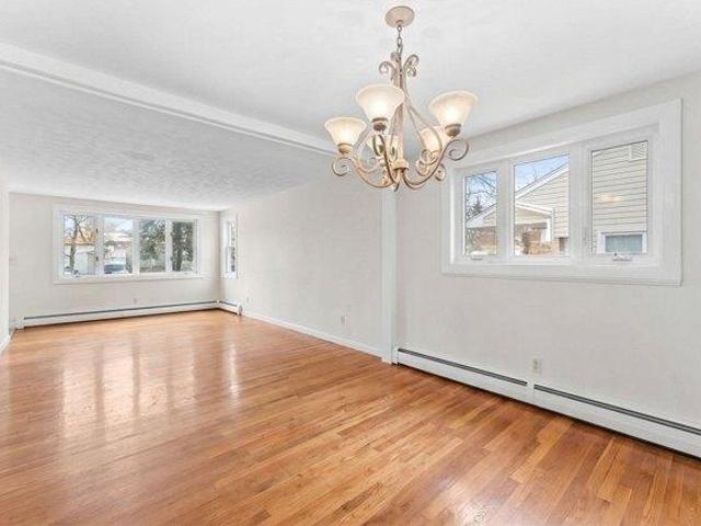 house with 3 bedroom, Saugus MA ES105192417