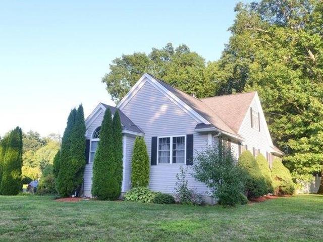 house with 3 bedroom, Seabrook NH ES105230128