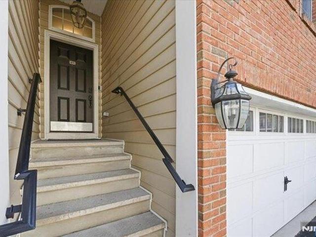 house with 3 bedroom, Secaucus NJ DLS102214577
