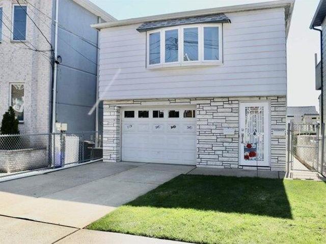 house with 3 bedroom, Secaucus NJ DS102283524