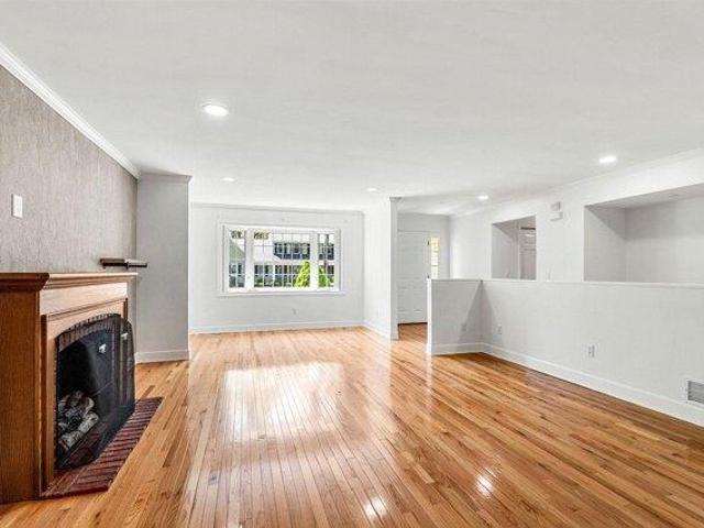 house with 3 bedroom, Seekonk MA DLS102343139