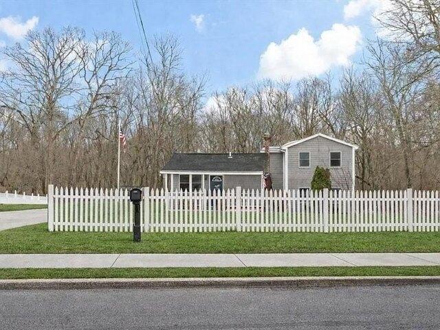 house with 3 bedroom, Seekonk MA DLS102314009