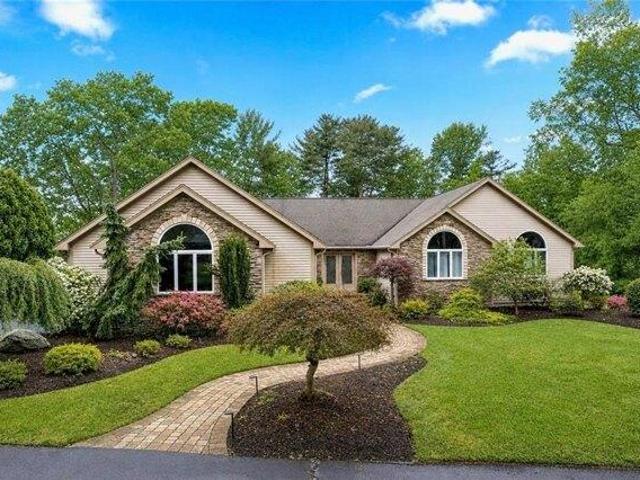 house with 3 bedroom, Seekonk MA DS104262766