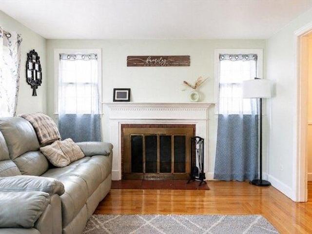house with 3 bedroom, Seekonk MA DS104332491