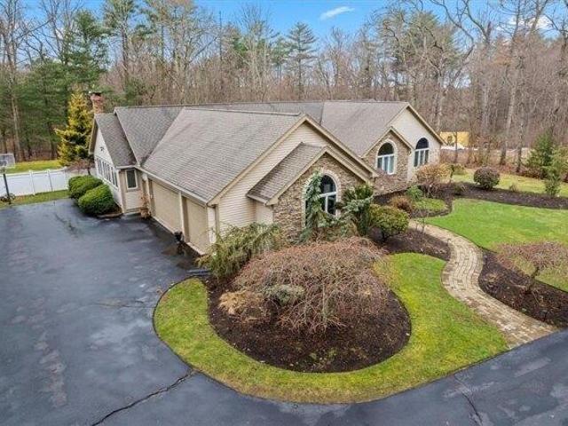 house with 3 bedroom, Seekonk MA DS103074024