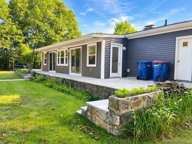house with 3 bedroom, Seekonk MA ES104010248