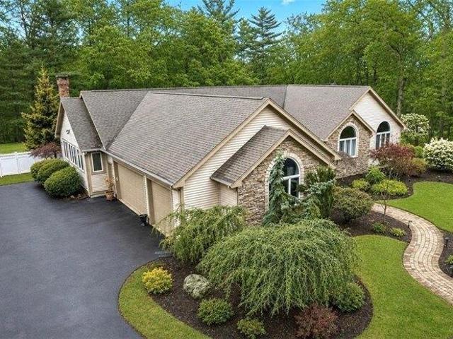 house with 3 bedroom, Seekonk MA ES104262766