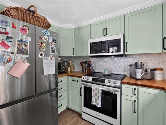 house with 3 bedroom, Seekonk MA ES104263215