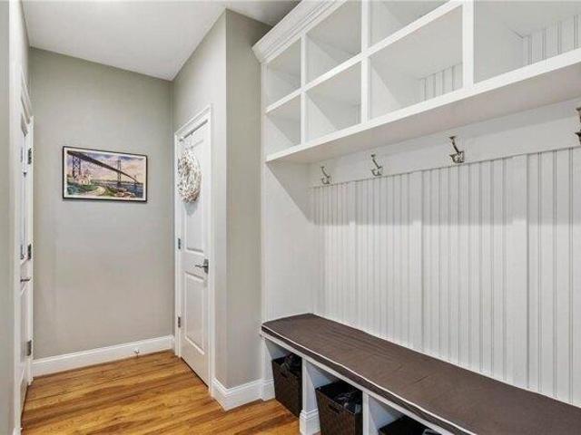 house with 3 bedroom, Seekonk MA ES104298589