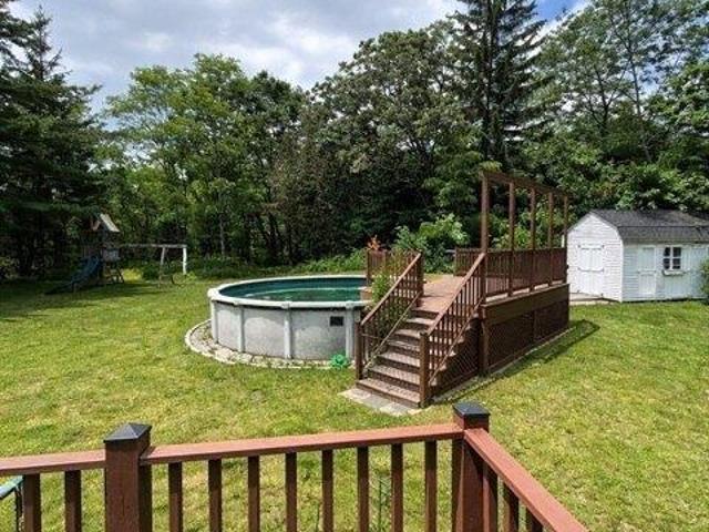 house with 3 bedroom, Seekonk MA ES104330835