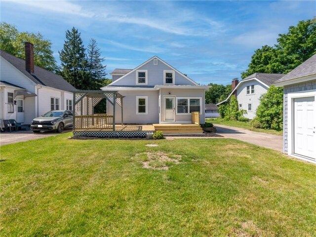 house with 3 bedroom, Seekonk MA ES104332684