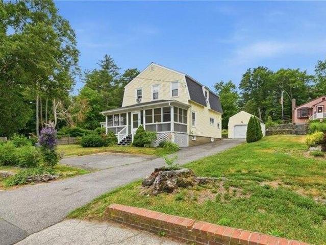 house with 3 bedroom, Seekonk MA ES104352883