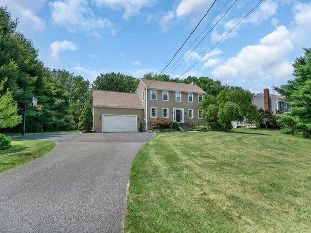house with 3 bedroom, Seekonk MA ES104807577