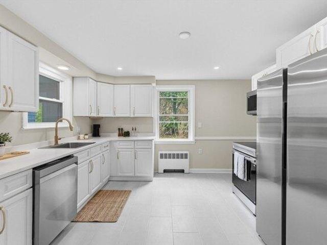 house with 3 bedroom, Seekonk MA ES104810677