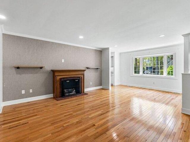 house with 3 bedroom, Seekonk MA ES104834734