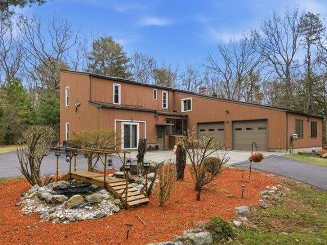 house with 3 bedroom, Seekonk MA ES104851490