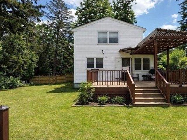 house with 3 bedroom, Seekonk MA ES105230143