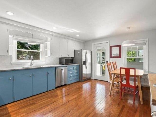 house with 3 bedroom, Seekonk MA ES105231648
