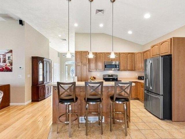 house with 3 bedroom, Seekonk MA ES103969941