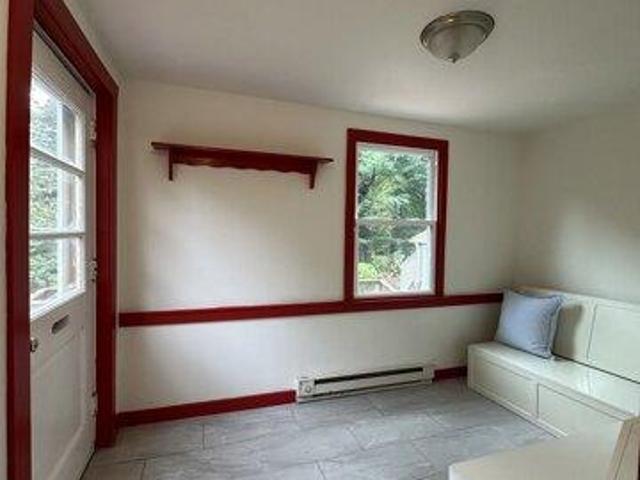 house with 3 bedroom, Seymour CT ES105192967