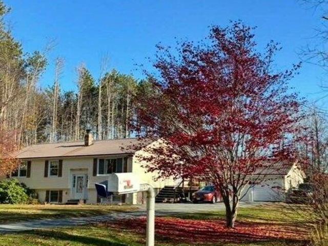 house with 3 bedroom, Skowhegan ME DLS103073786
