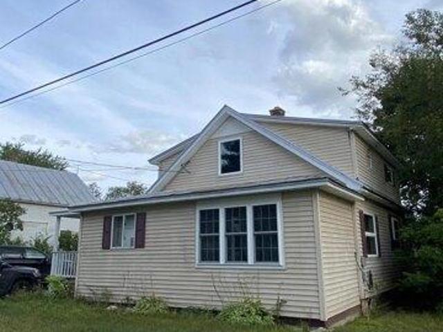 house with 3 bedroom, Skowhegan ME DS103101354