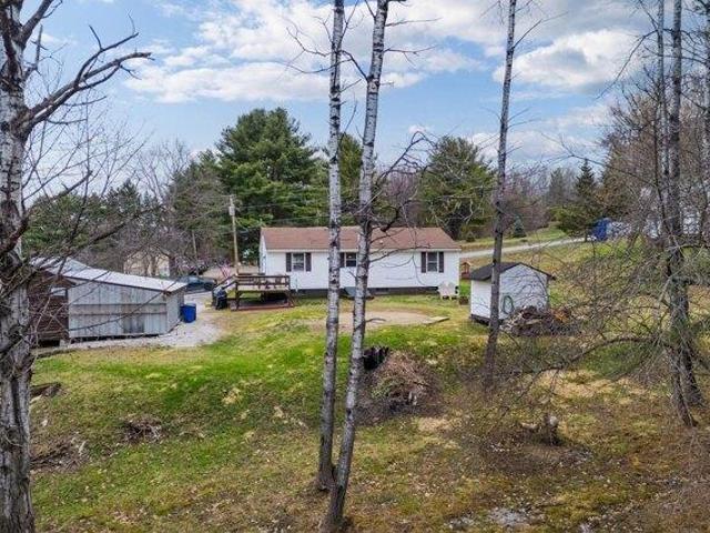 house with 3 bedroom, Skowhegan ME ES103074752