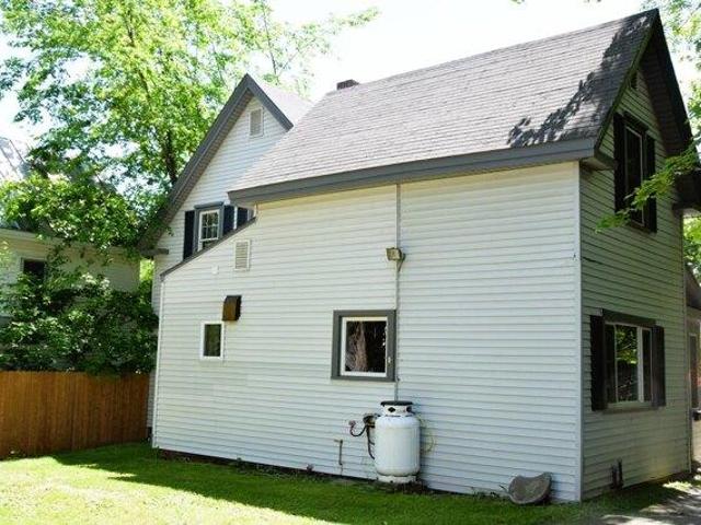 house with 3 bedroom, Skowhegan ME ES103075146