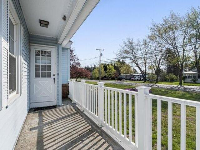 house with 3 bedroom, Skowhegan ME ES104330935