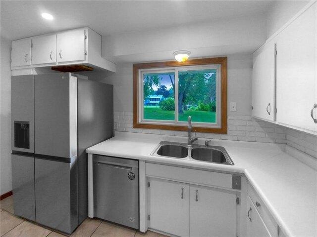 house with 3 bedroom, Shoreview MN DLS88247108