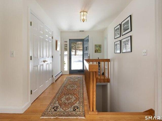 house with 3 bedroom, Sharon CT DS101898234