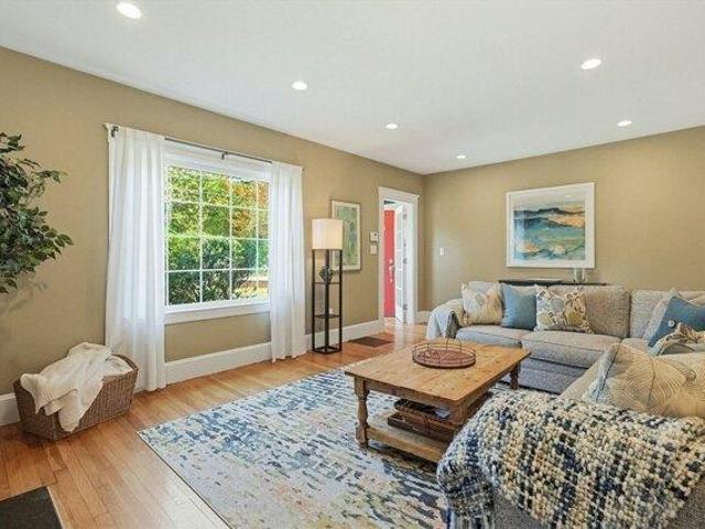 house with 3 bedroom, Sharon MA DS102445402