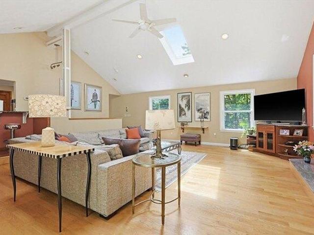 house with 3 bedroom, Sharon MA ES103807881