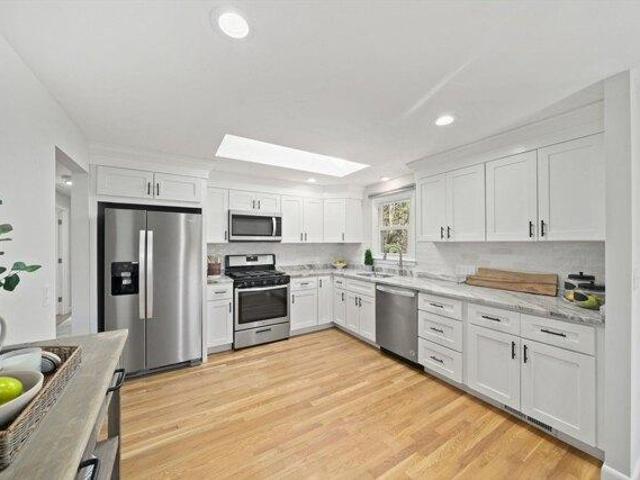 house with 3 bedroom, Sharon MA ES103097606