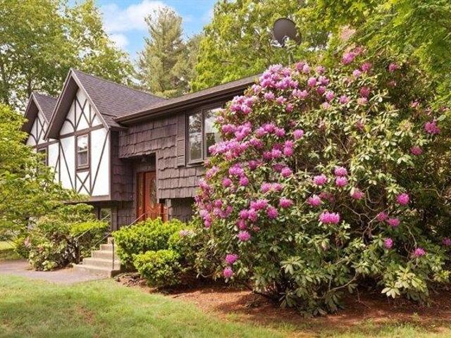 house with 3 bedroom, Sharon MA ES103126111