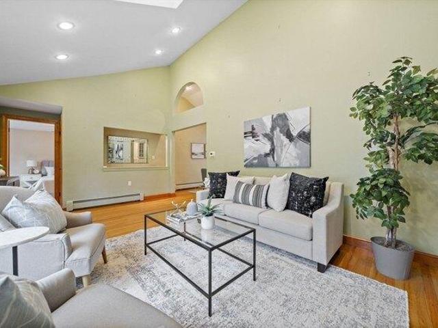 house with 3 bedroom, Sharon MA ES103161286