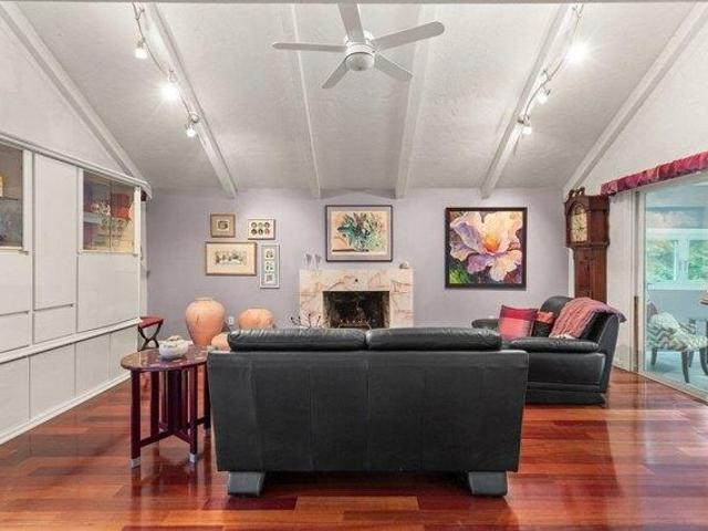 house with 3 bedroom, Sharon MA ES104569288