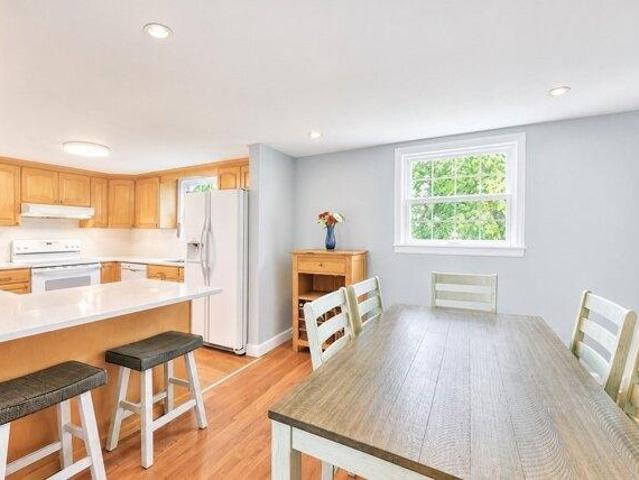 house with 3 bedroom, Sharon MA ES105514824