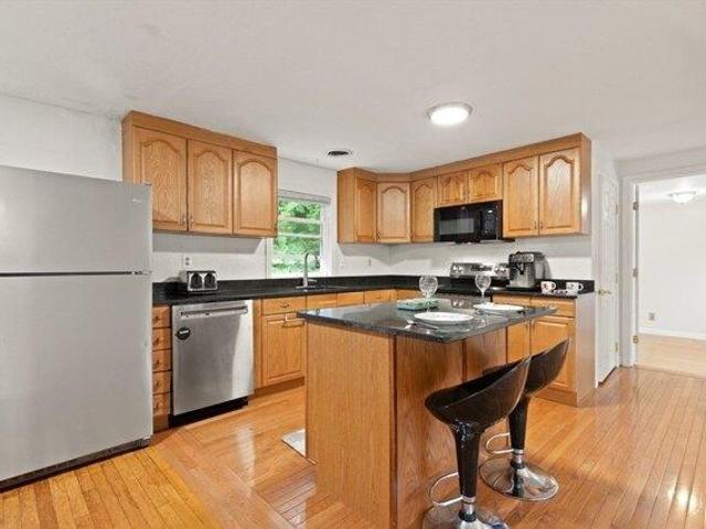 house with 3 bedroom, Sharon MA ES105081600