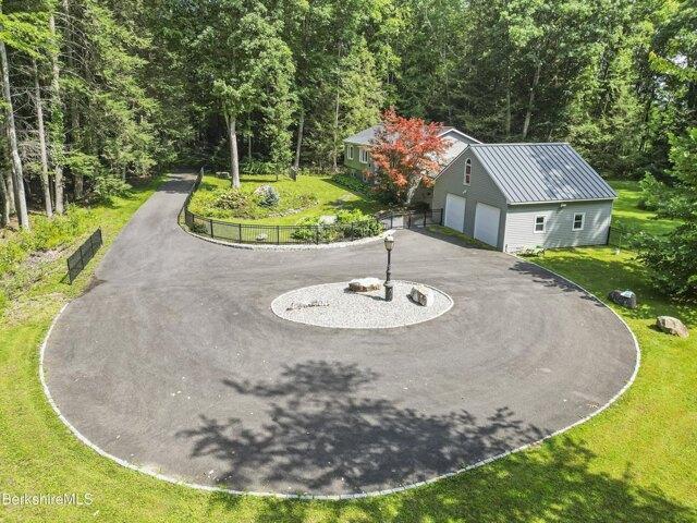 house with 3 bedroom, Sheffield MA ES105550634