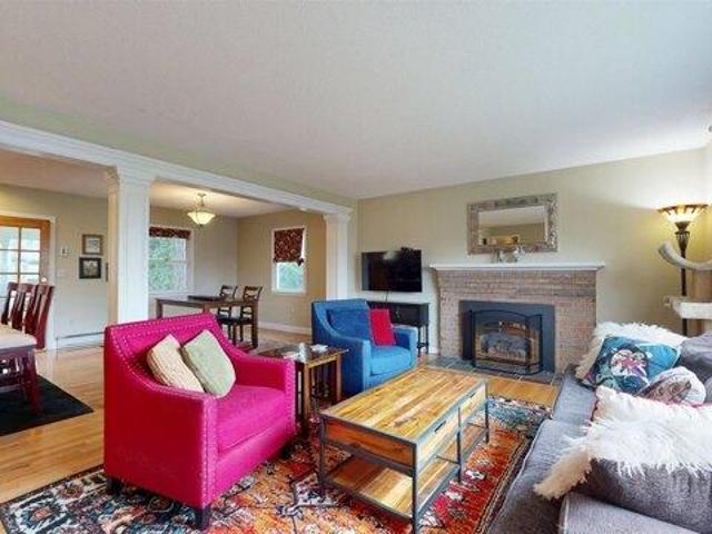 house with 3 bedroom, Shelburne VT ES102823096