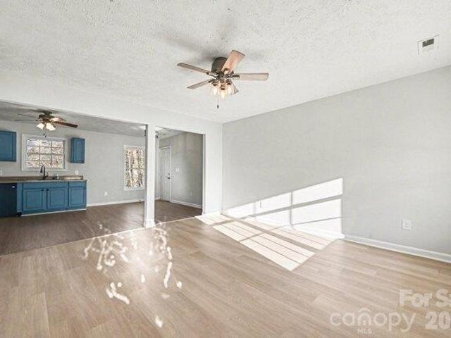 house with 3 bedroom, Shelby NC ES104908472