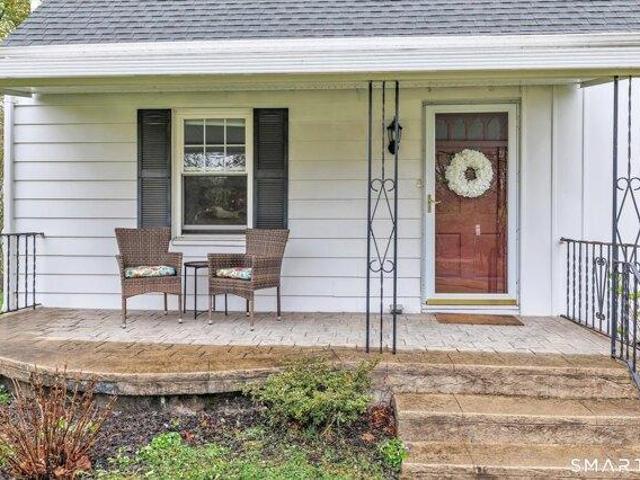 house with 3 bedroom, Shelton CT DLS102312498