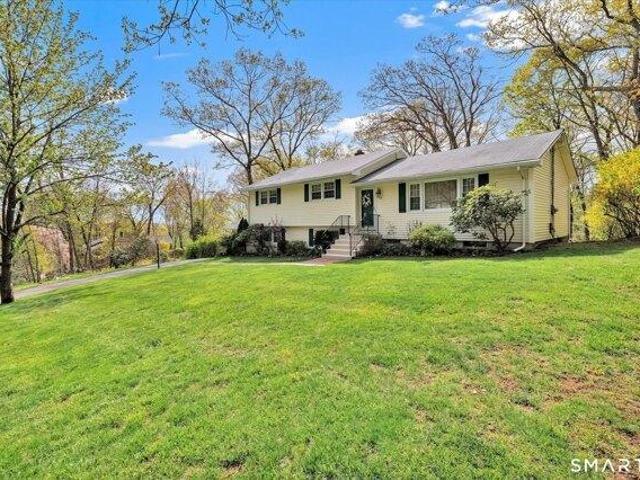 house with 3 bedroom, Shelton CT DLS103071198