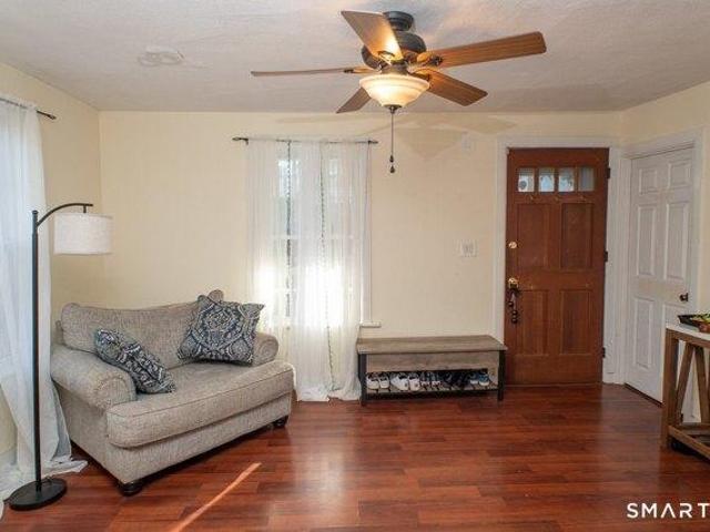 house with 3 bedroom, Shelton CT DS102761653