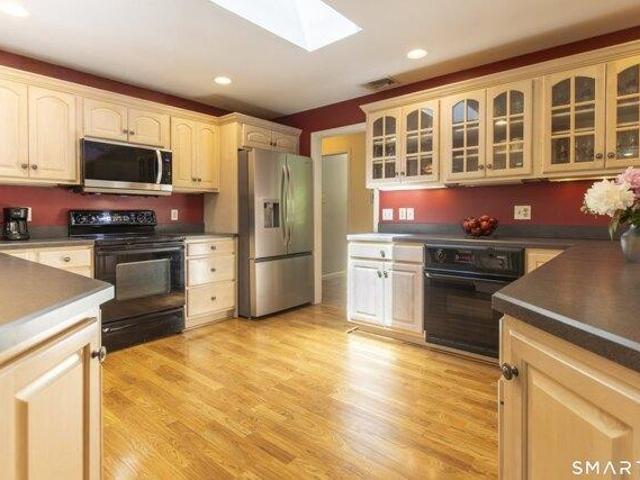 house with 3 bedroom, Shelton CT ES104116087