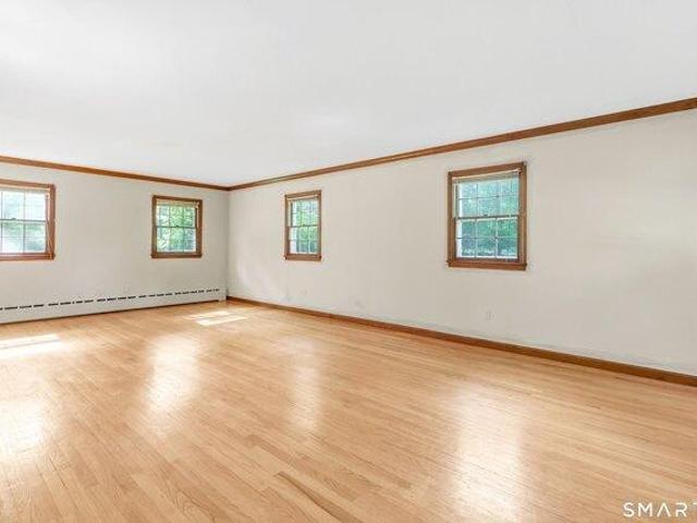 house with 3 bedroom, Shelton CT ES104148437