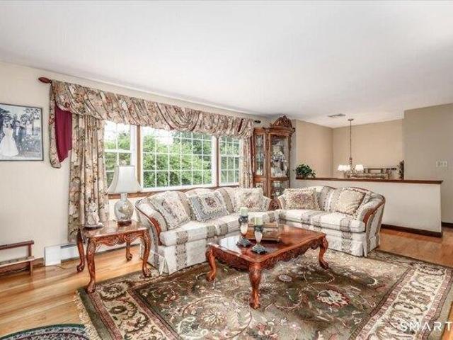 house with 3 bedroom, Shelton CT ES104351772
