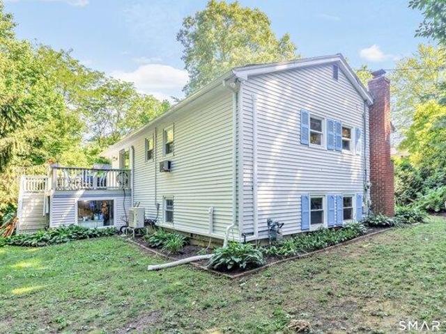 house with 3 bedroom, Shelton CT ES104407632