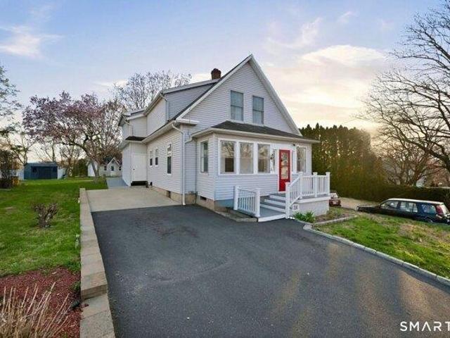 house with 3 bedroom, Shelton CT ES104834784